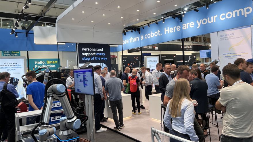 Universal Robots introduces innovative software platform - Machinery ...